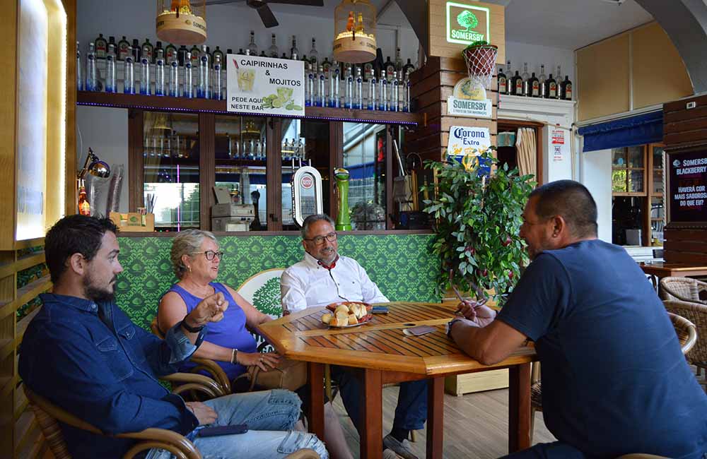 “Patacas Bar” em Vilamoura comemora 30 anos de funcionamento com os ...