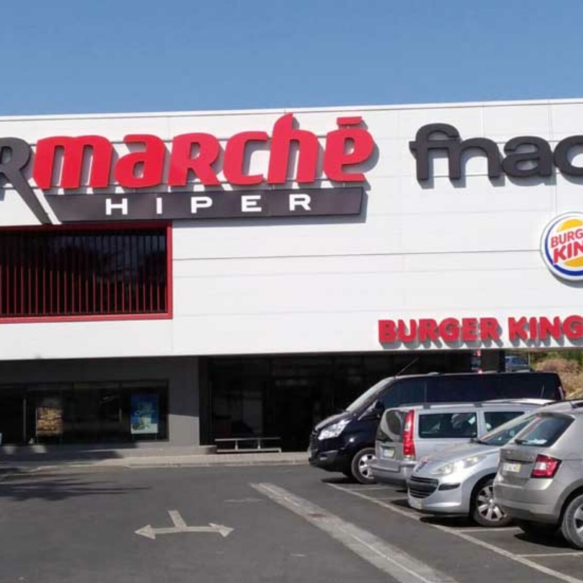 Intermarché aposta em novo conceito e lança primeiro hipermercado em Lagos