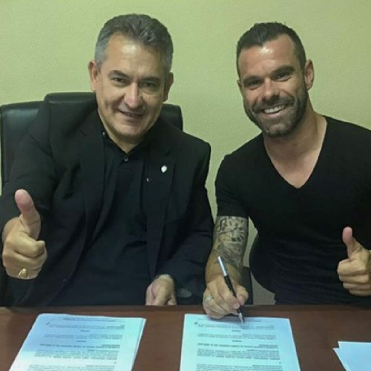 Futebol: Subcapitão Jorge Ribeiro vai manter-se mais uma época em Faro