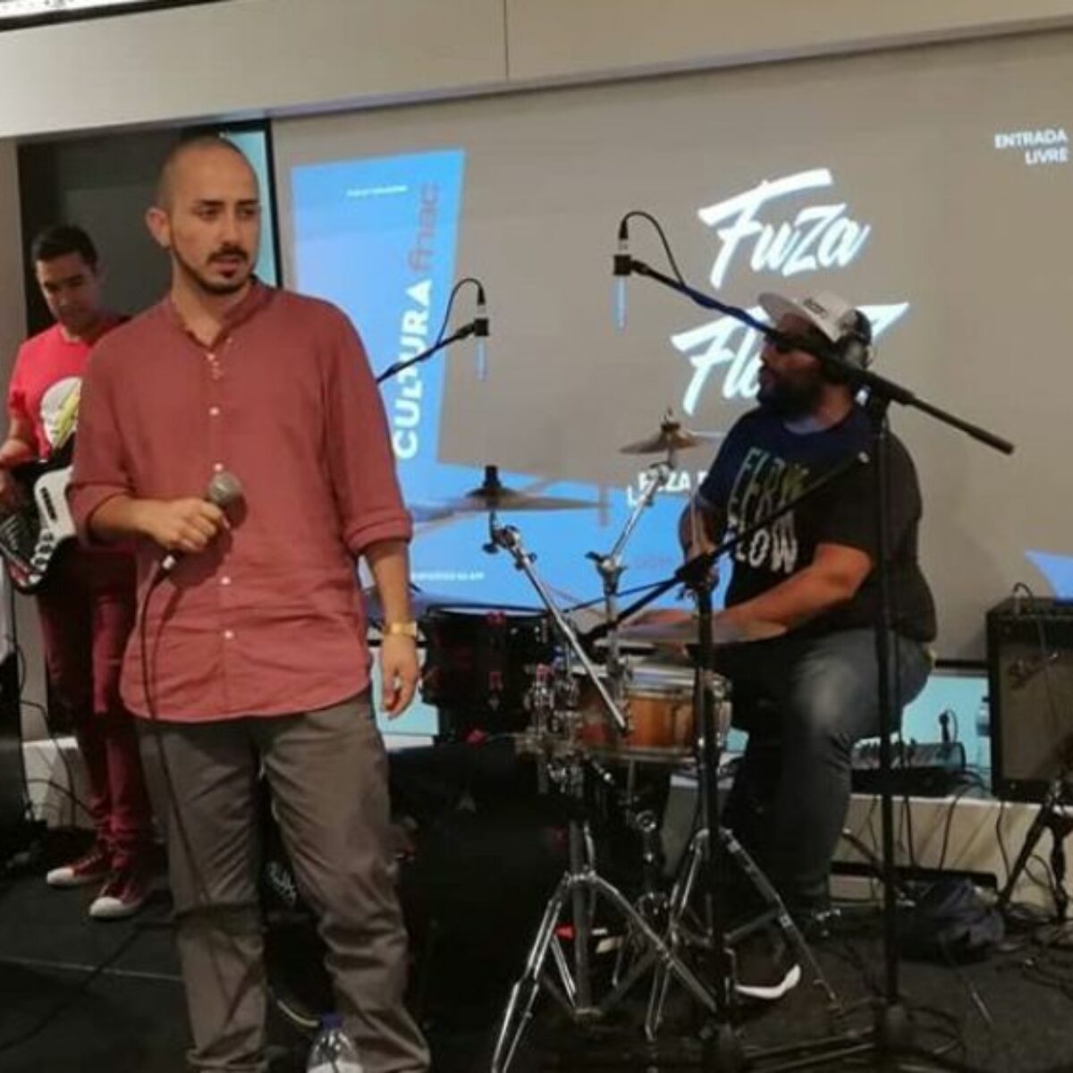 Banda algarvia Fuza Flowz estreia-se com o álbum «Raízes»