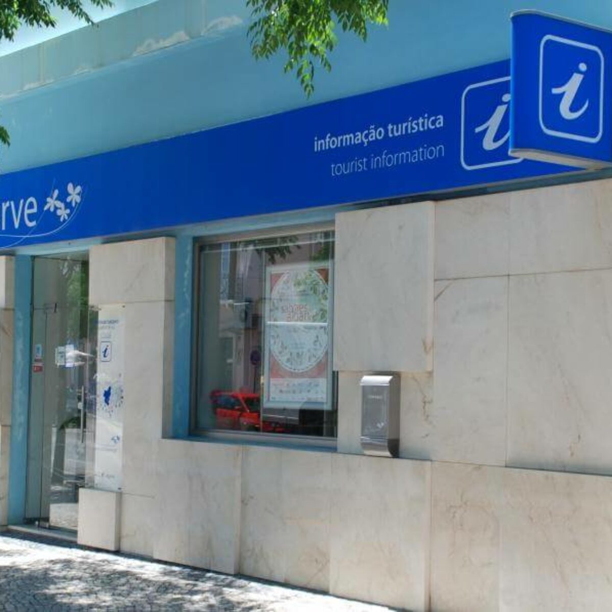 Postos de Turismo do Algarve reinventam-se para apoiarem empresários do ...
