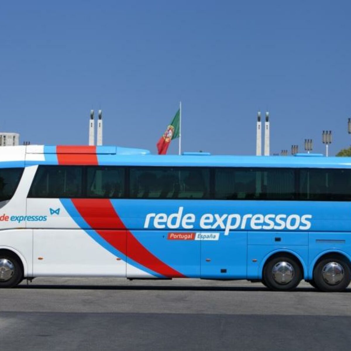 Rede Expressos reforça frequências para Faro