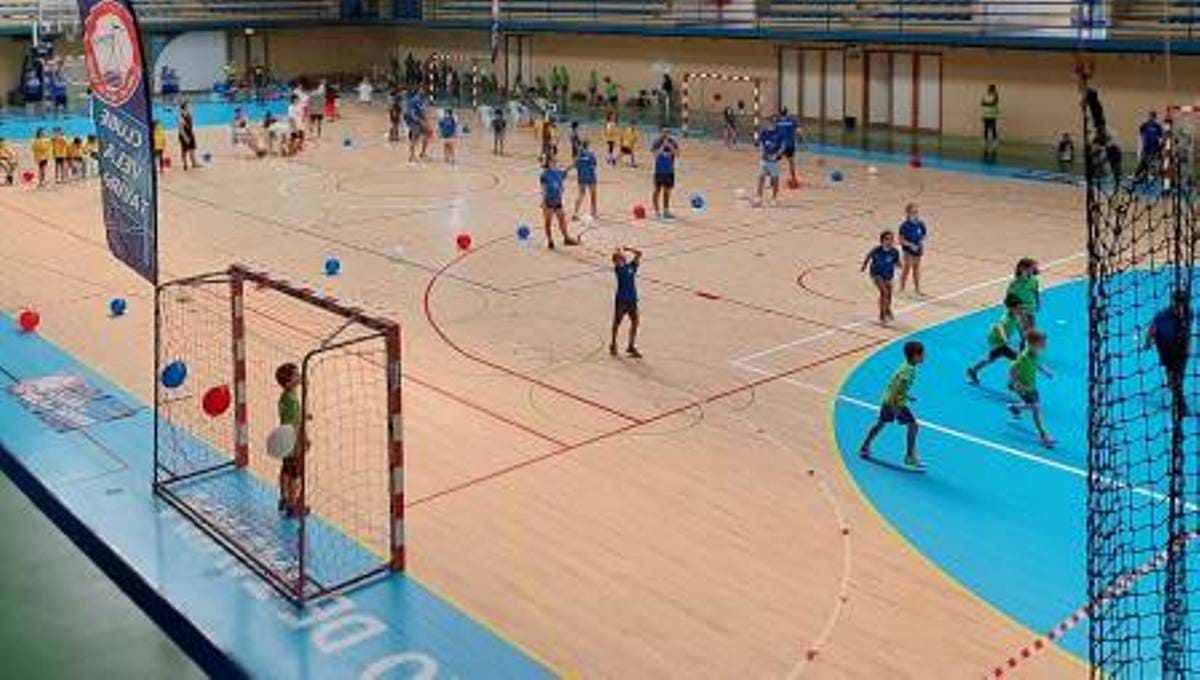 Dia do Andebol juntou 300 alunos do 1.º ciclo em Tavira