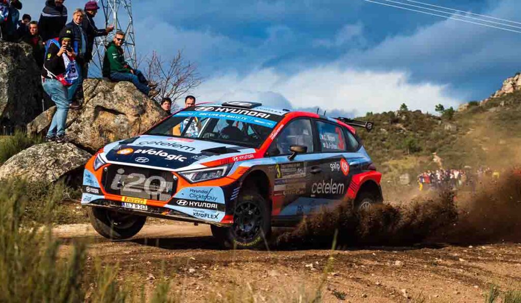 Golpe de teatro dá vitória a Hayden Paddon no Rally Serras de Fafe