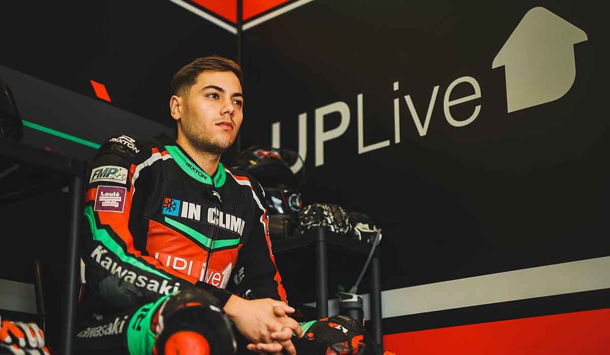 Isaac Rosa fecha época na Catalunha