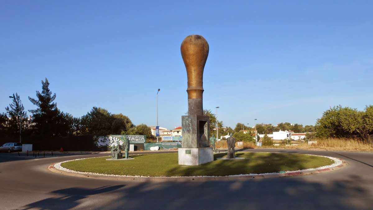 Almancil sobe à categoria de cidade e Boliqueime de vila