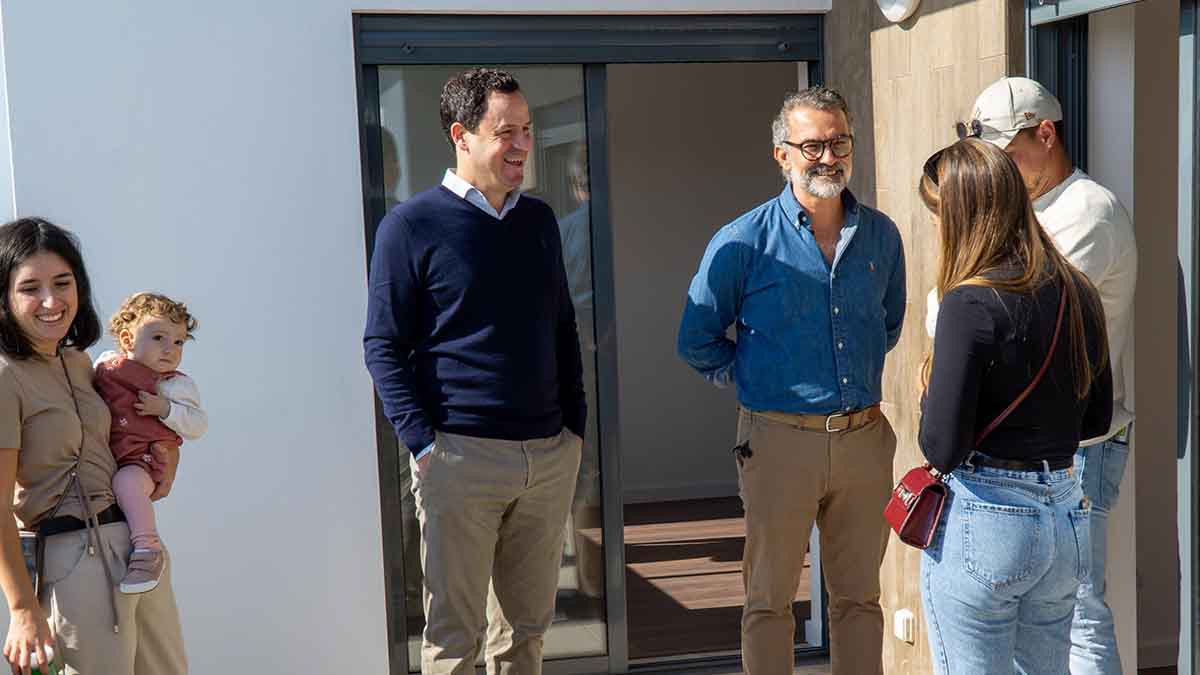 Olhão: Famílias da 1.ª fase da habitação a custos controlados visitam ...